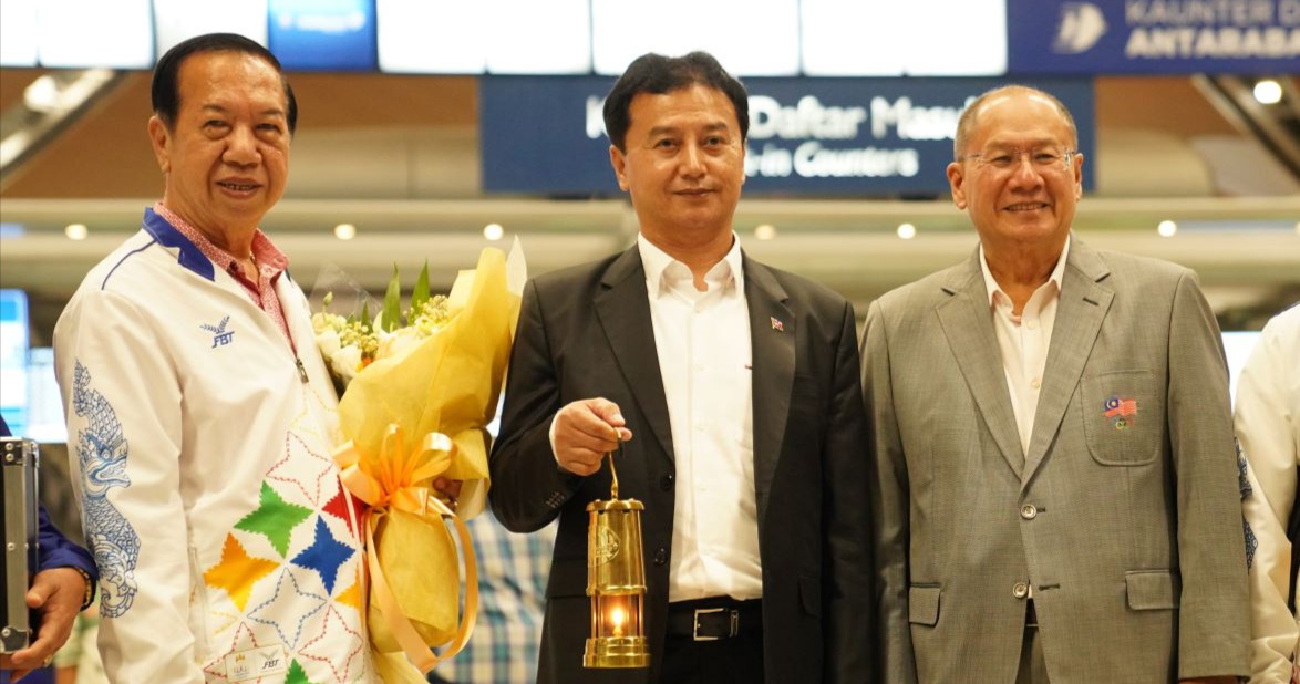 La flamme des SEA Games-ASEAN Para Games arrive à Kuala Lumpur ...
