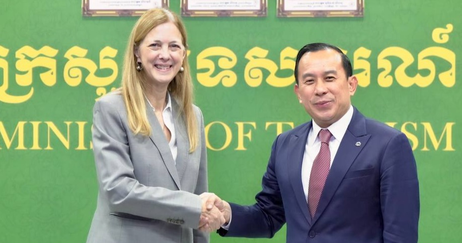 ជំនួបសម្តែងការគួរសម និងពិភាក្សាការងាររវាងឯកឧត្តមរដ្ឋមន្ត្រី ហួត ហាក់ ...