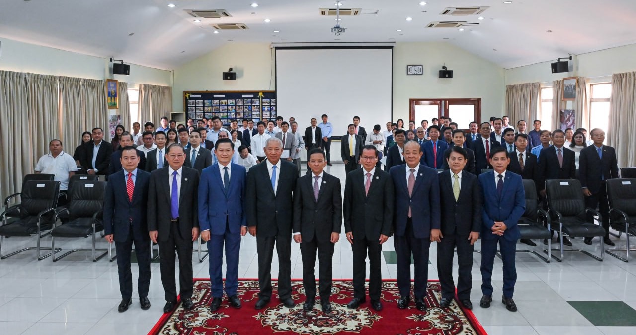 H.E. HEM Vanndy Urges Water Operators to Strengthen Capacity, Expand ...