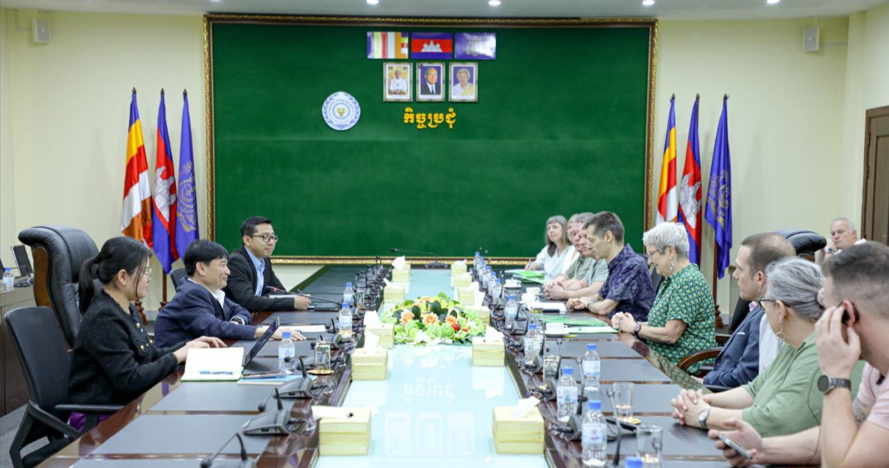 រដ្ឋមន្ត្រីក្រសួងការងារ ទទួលជួបសម្តែងការគួរសម ...
