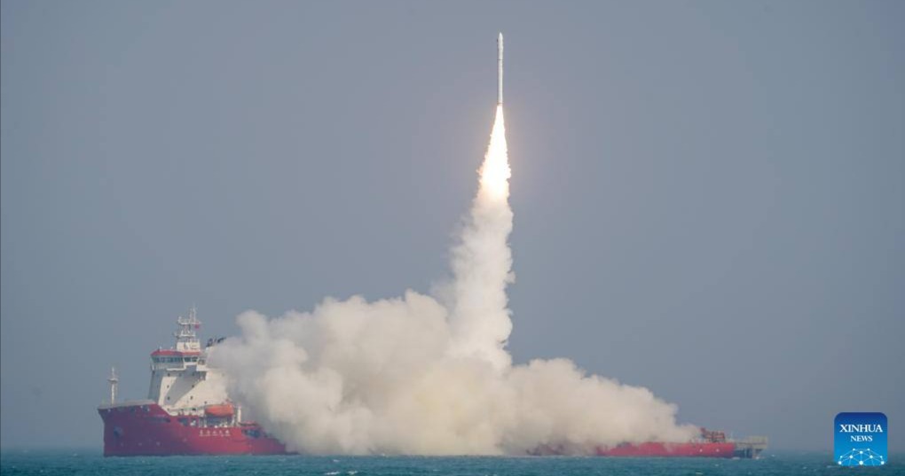 រ៉ុក្កែត CERES-1 របស់ចិនបានបាញ់បង្ហោះផ្កាយរណបថ្មីពីសមុទ្រ - ក្រសួងព័ត៌មាន