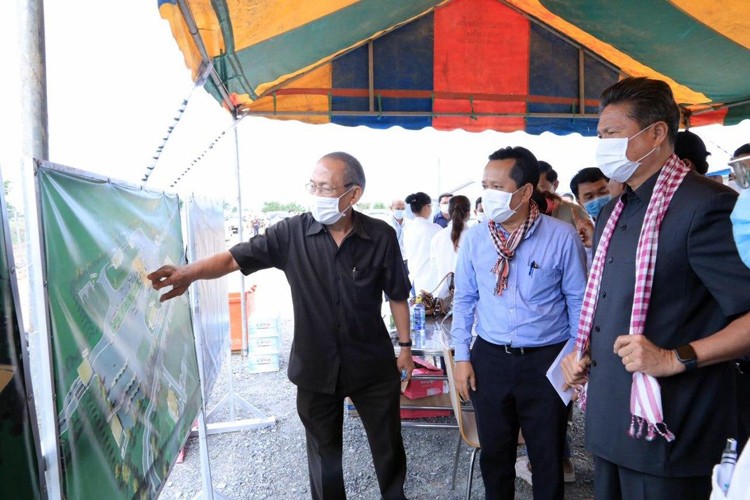 Cambodia Seeks to Open Temporarily Stung Bot-Ban Nong Ian Border Gate ...