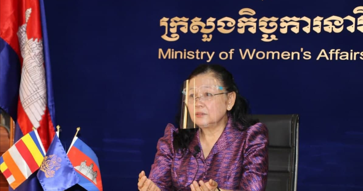 H.E. Mrs. Kheng Samvada Grants an Interview to AKP - ក្រសួងព័ត៌មាន