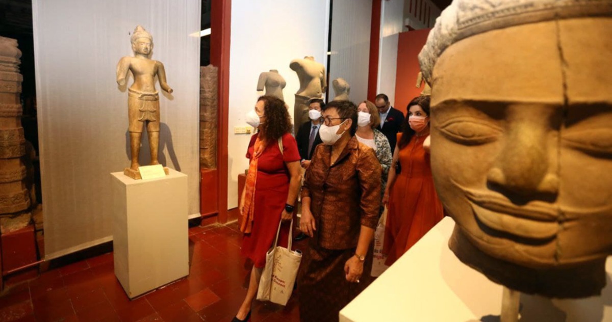 Cultural Exhibition Showcasing Asia and European Arts Inaugurated in ...