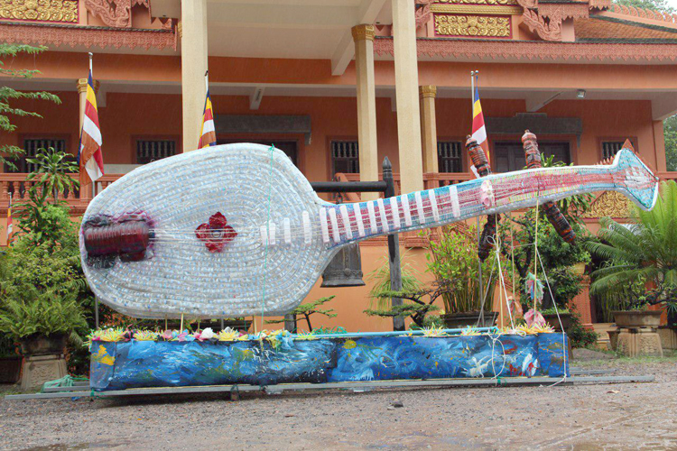 Plastic Chapei Dang Veng To Be Displayed at Rajabo Pagoda in Siem Reap ...