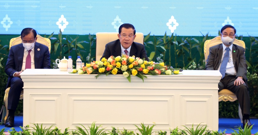 PM Gives Remarks on Three Important Statements - ក្រសួងព័ត៌មាន